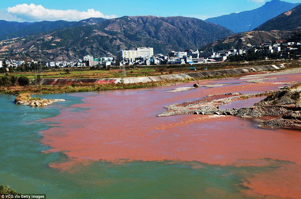 WELCOME TO VERONKAY'S BLOG: China's river of blood: Polluted river ...