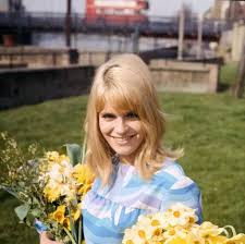 Carry On Blogging!: Remembering the talented Carol White