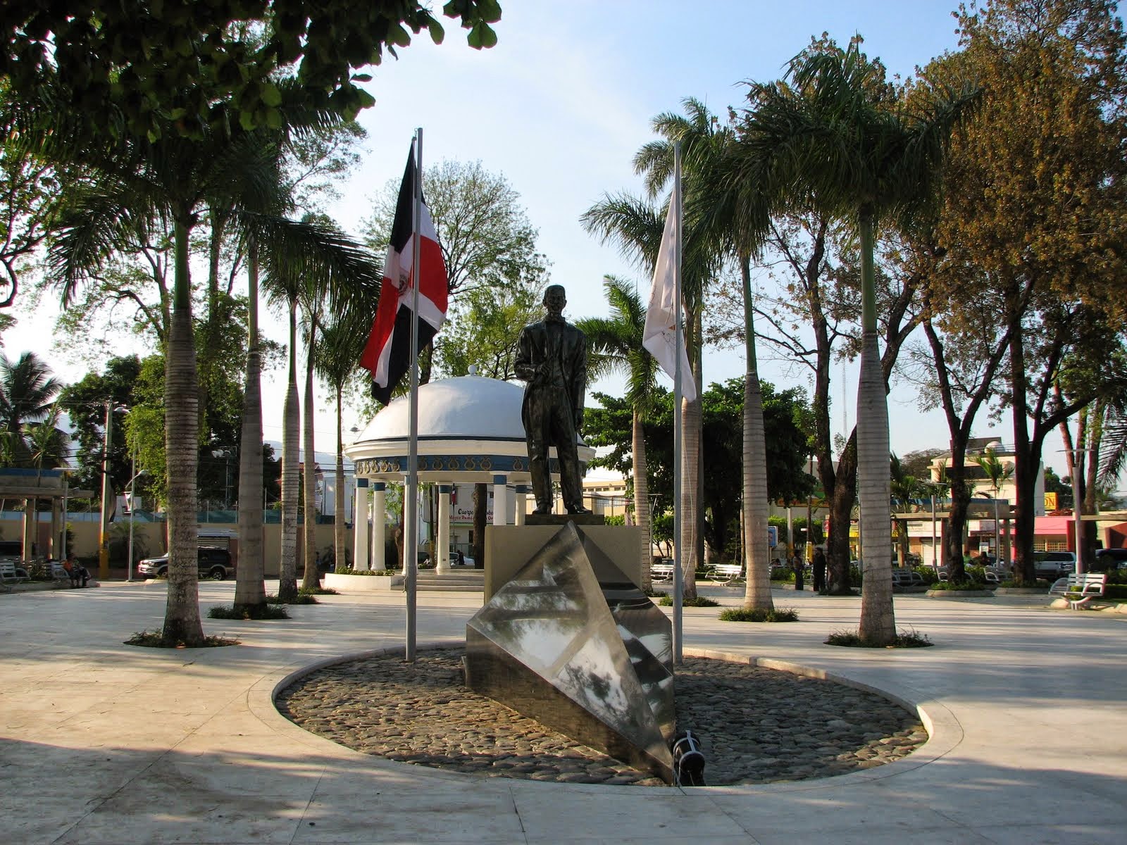 Bonao Internacional: EJEMPLO DE PERSEVERANCIA , EN BONAO , REPUBLICA ...