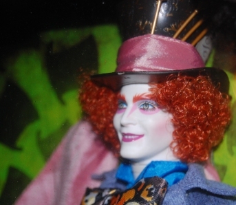 BARBIE: Reviews of Barbie Tim Burton's Alice In Wonderland Mad Hatter Doll