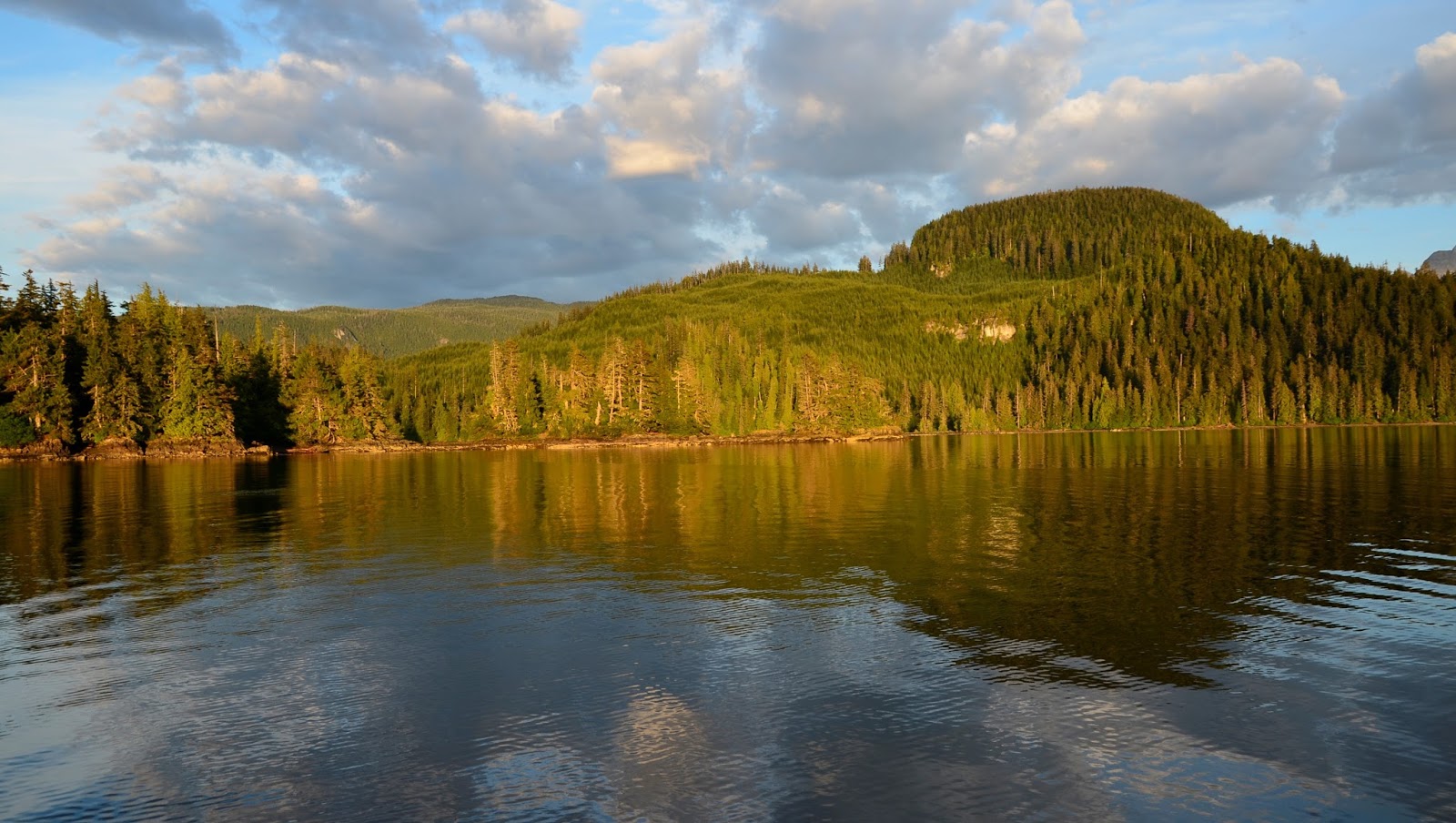 Sea Lurchin: El Capitan Passage to Labouchere Bay June 14, 2015