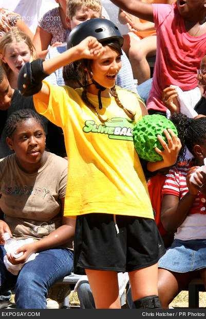Victoria Justice // Nickelodeon's Slime Across America Summer Tour ...