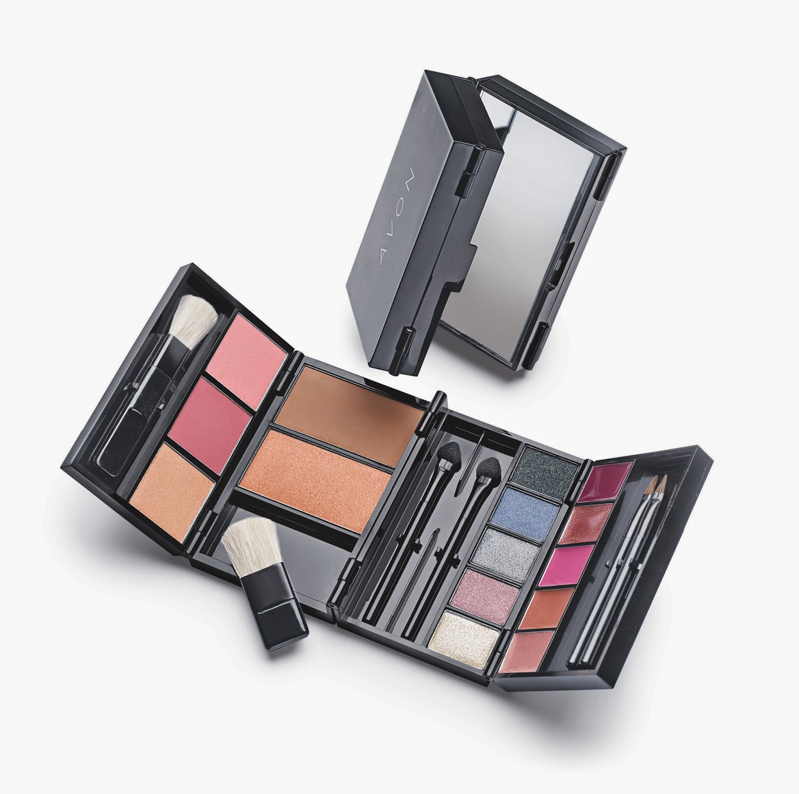 beauty girl musings: create your summer beauty look with Avon