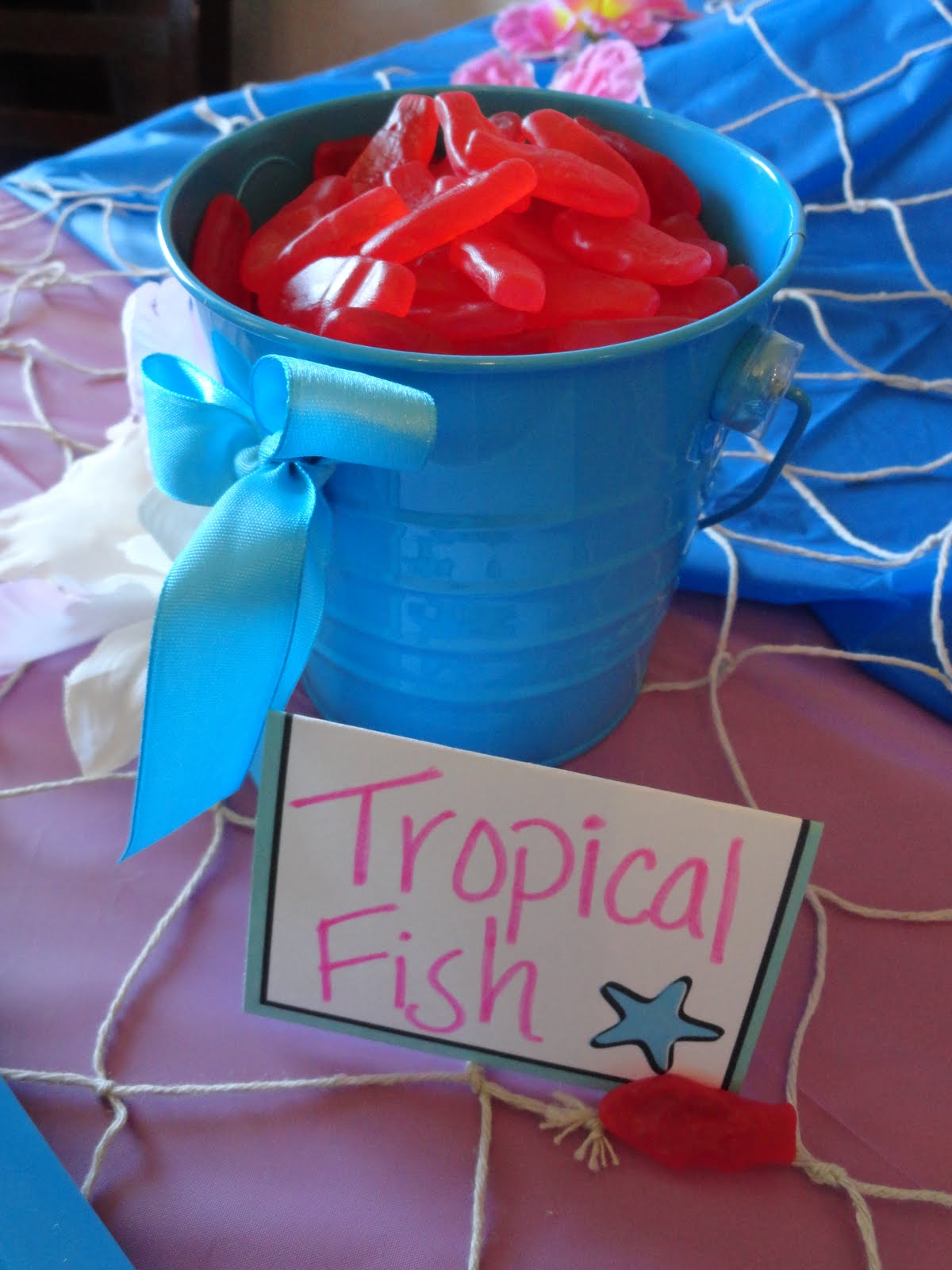 So I Saw This Tutorial ...: A Tiki Pool Party