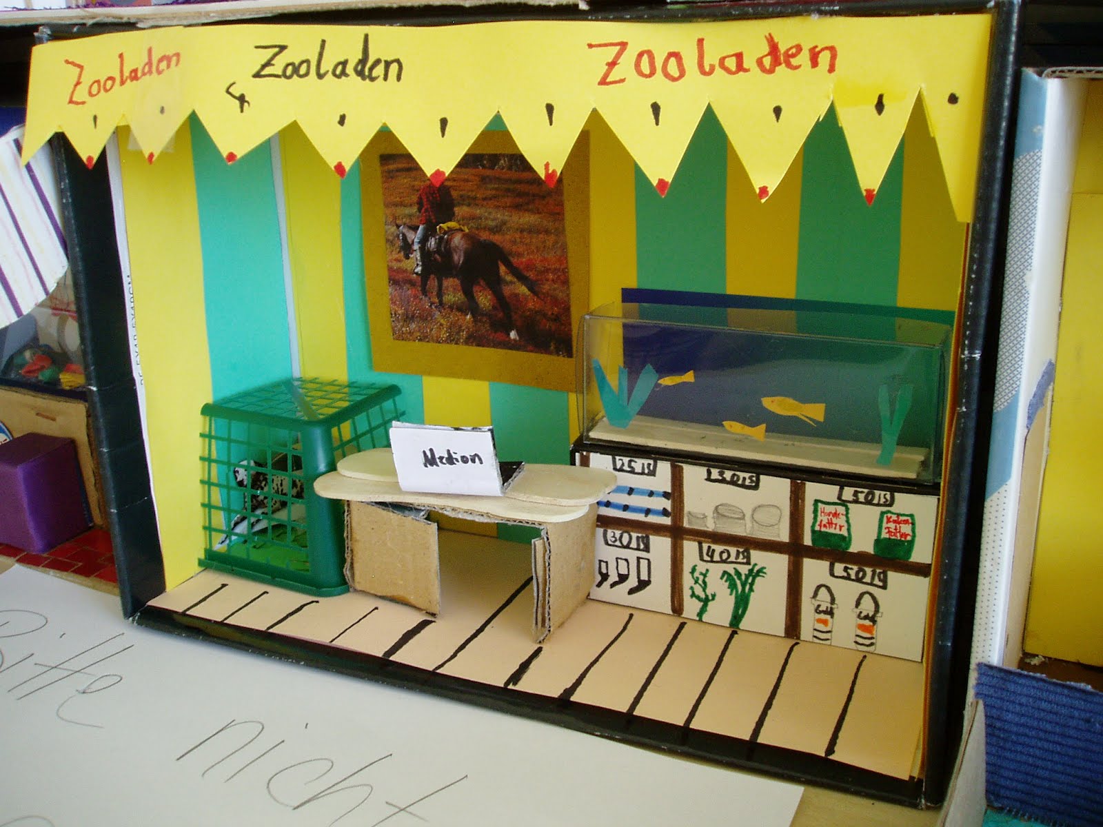 Neo -Creating: 5th grade recycle, shoebox house