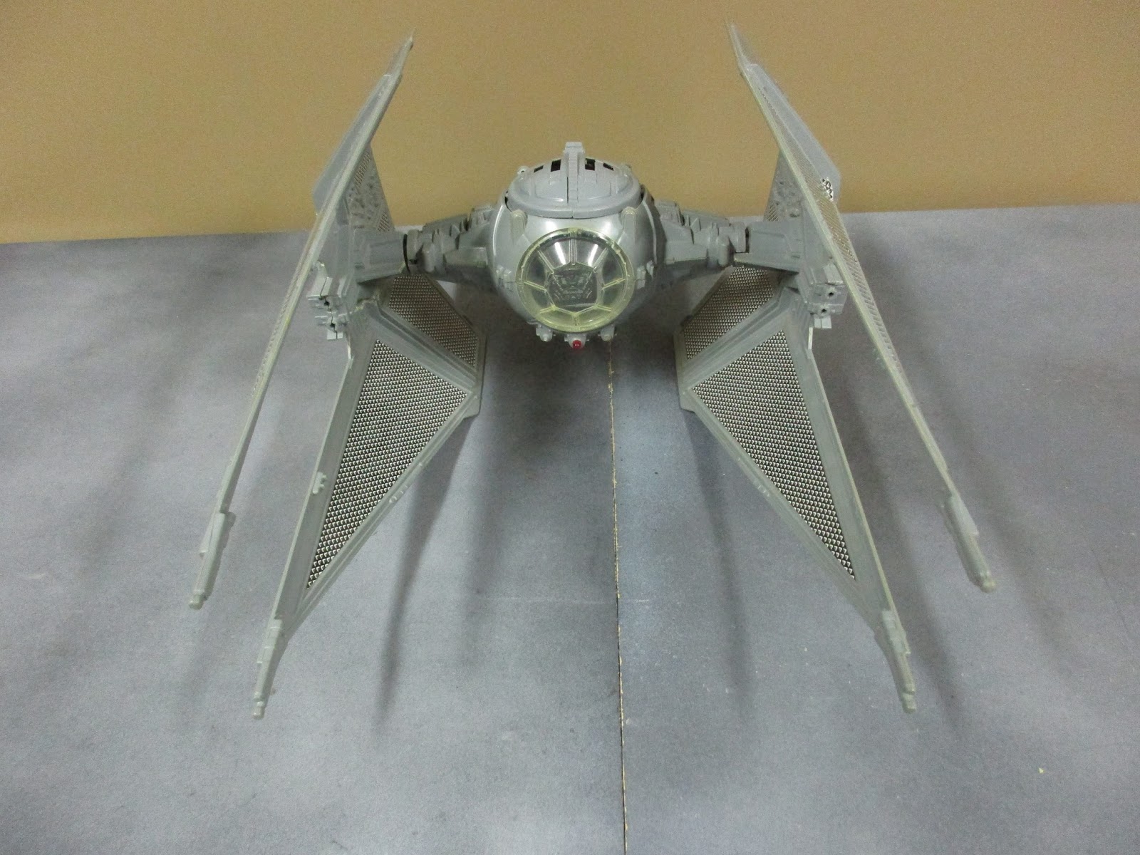 Vintage Kenner Star Wars Toys: TIE Interceptor Vehicle