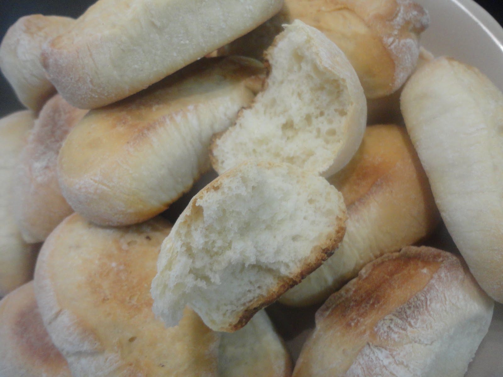 THE DENTIST IS IN THE KITCHEN: PAN de SAL (Pinoy Bread rolls)