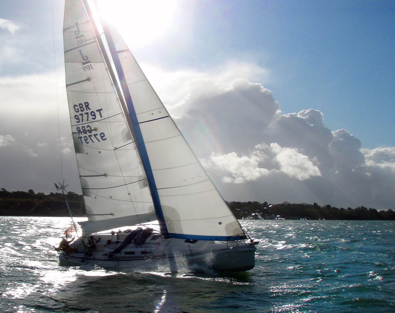 Etoile - Sailing round Britain with a Dog