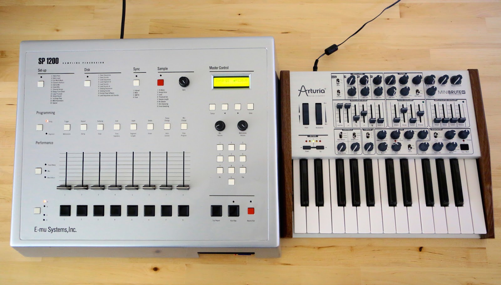 MATRIXSYNTH: Soquelle's Custom Forat E-mu SP1200s