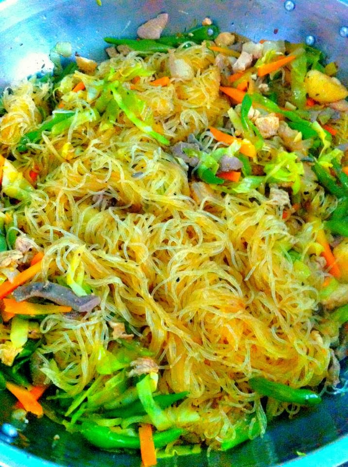 Golden Pancit Bihon Guisado