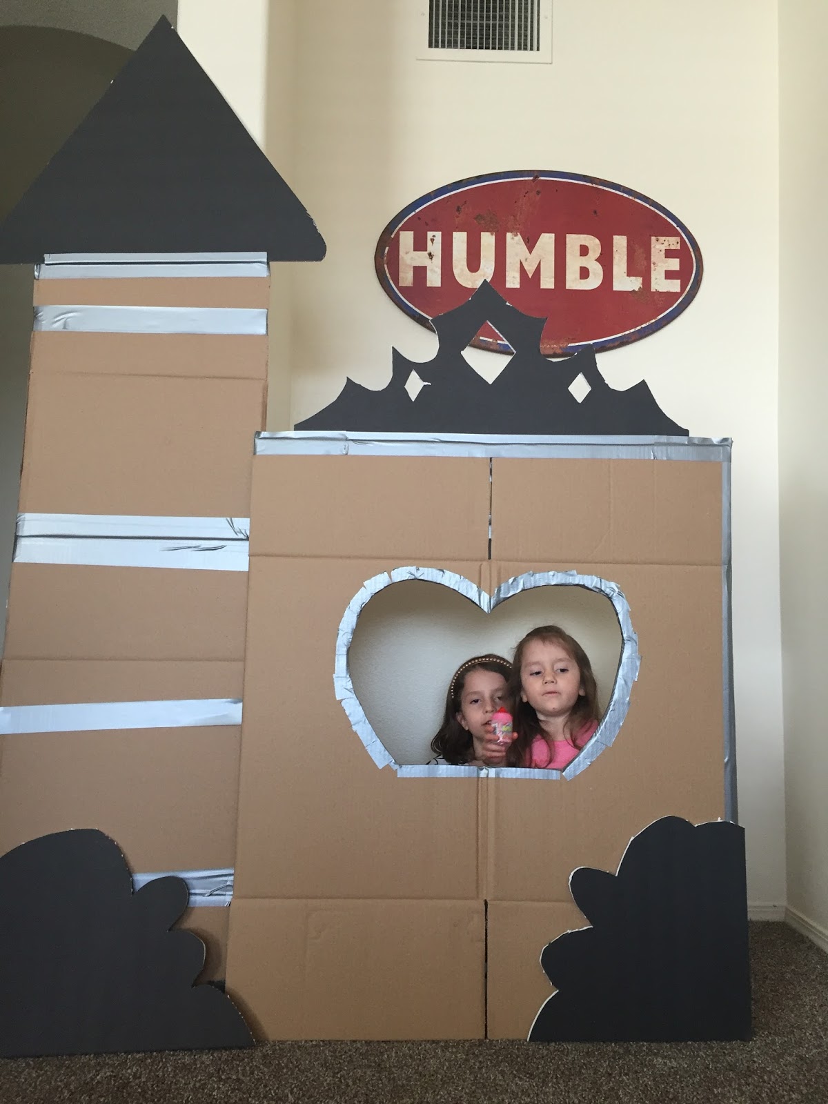 Freckles 'n' Family: Princess Castle Photo Booth