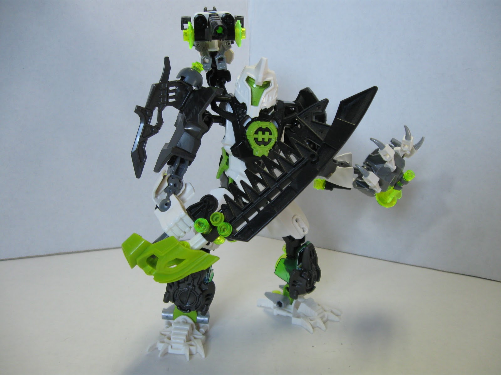 theBolderBoulder: Hero Factory MOC Review: Army 3.0