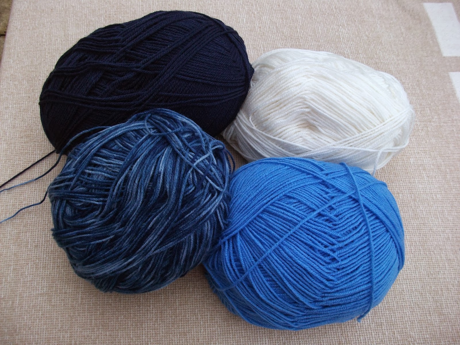 .Linda's Crafty Corner: Side to Side Mittens