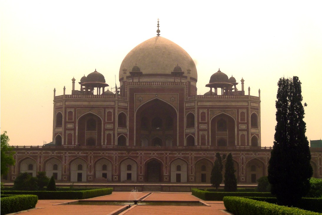 the viewing deck: New Delhi City Morning Tour (Humayun's Tomb & Red Fort)