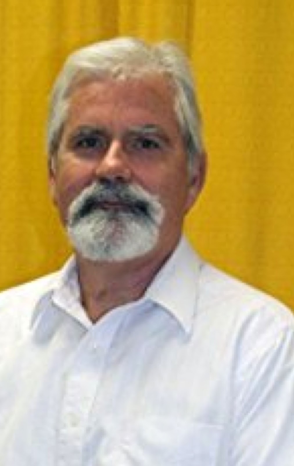 Tales of the Darksome Thorn: Interview with Robb White