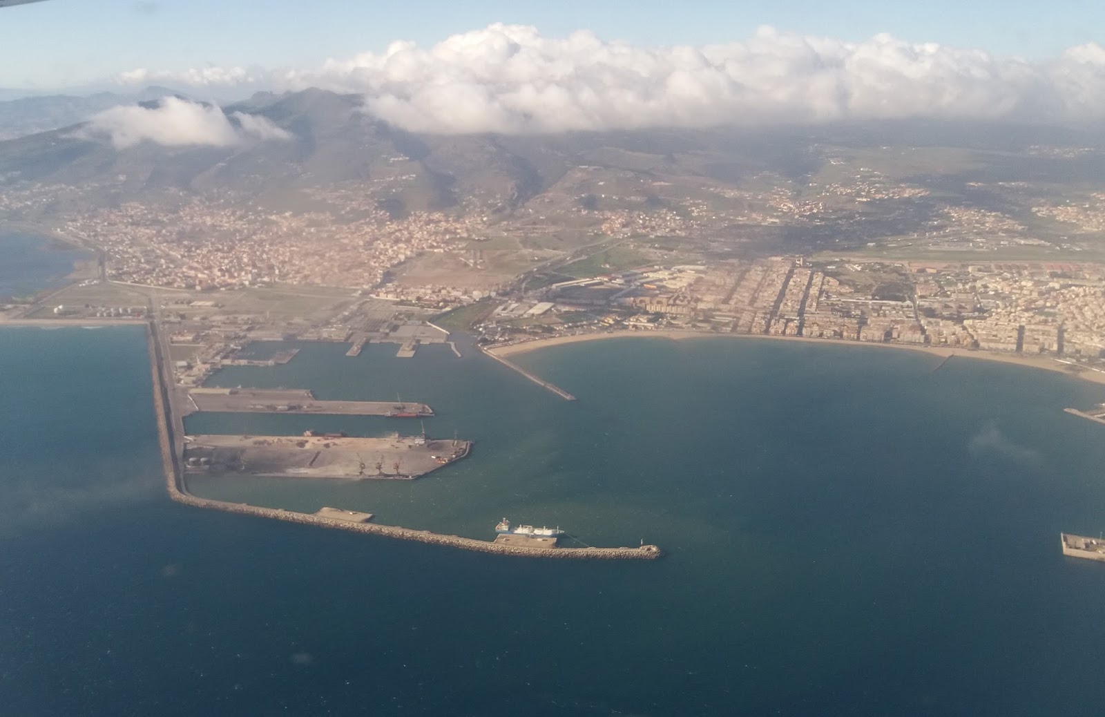 Aït Nsar: El Puerto de Nador Aït Nsar