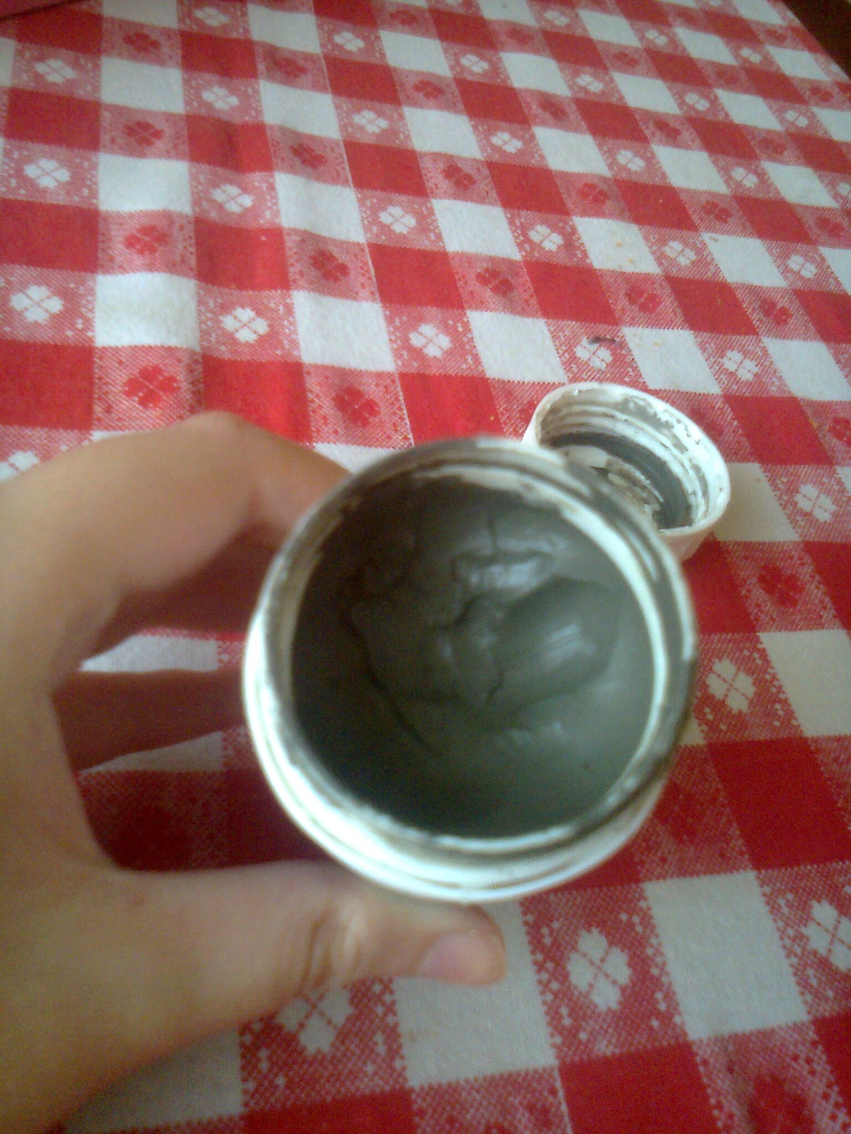 Coltul cu frumusete: Review "Argila albastra de Raciu"