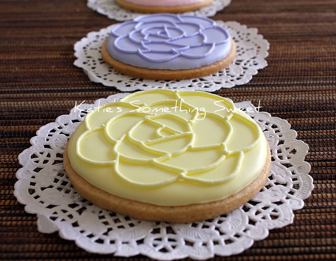 {Katie's Something Sweet}: Rose Cookies