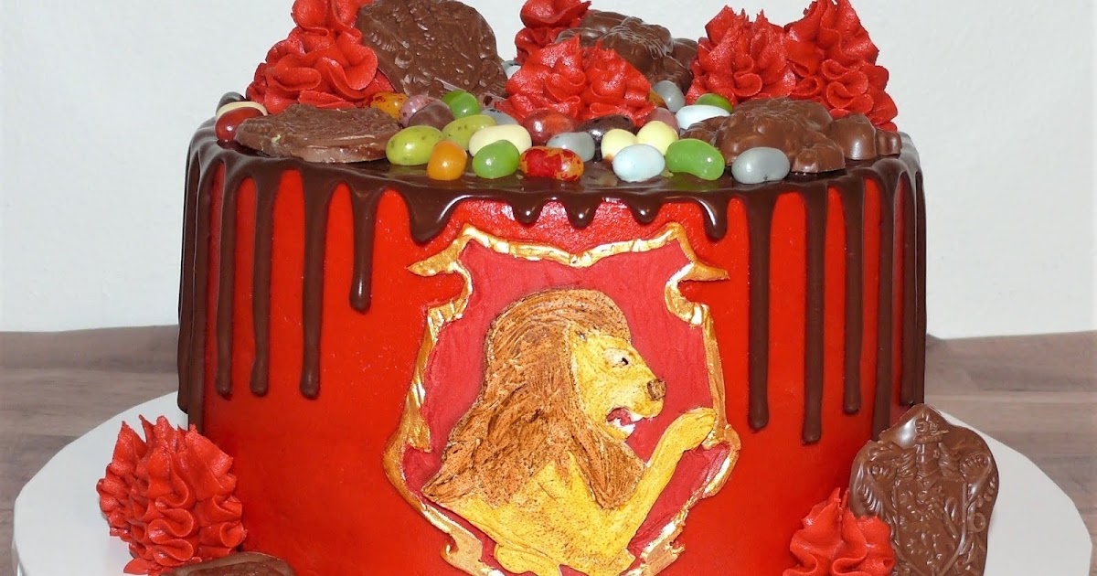 Katy's Kitchen: Harry Potter Gryffindor Chocolate Drip Cake