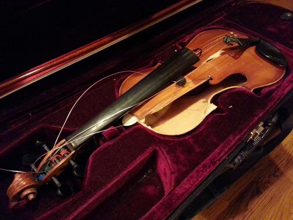 Albixforpoetry: The broken violin