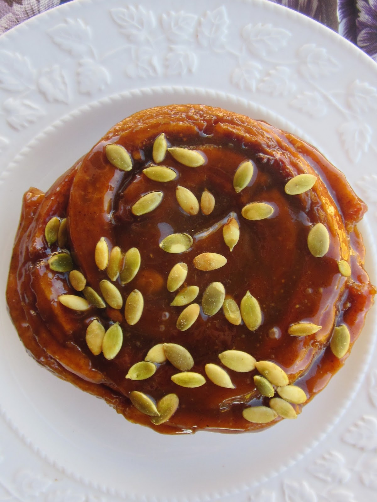 Chef Tess Bakeresse: A Single Sticky Bun As Big As A Dinner Plate
