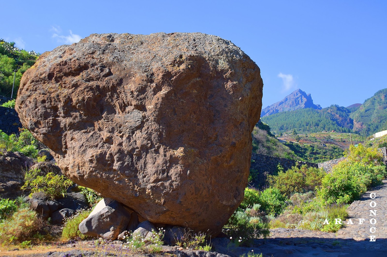 CONOCE ARAFO: LA PIEDRA DEL BARRANCO