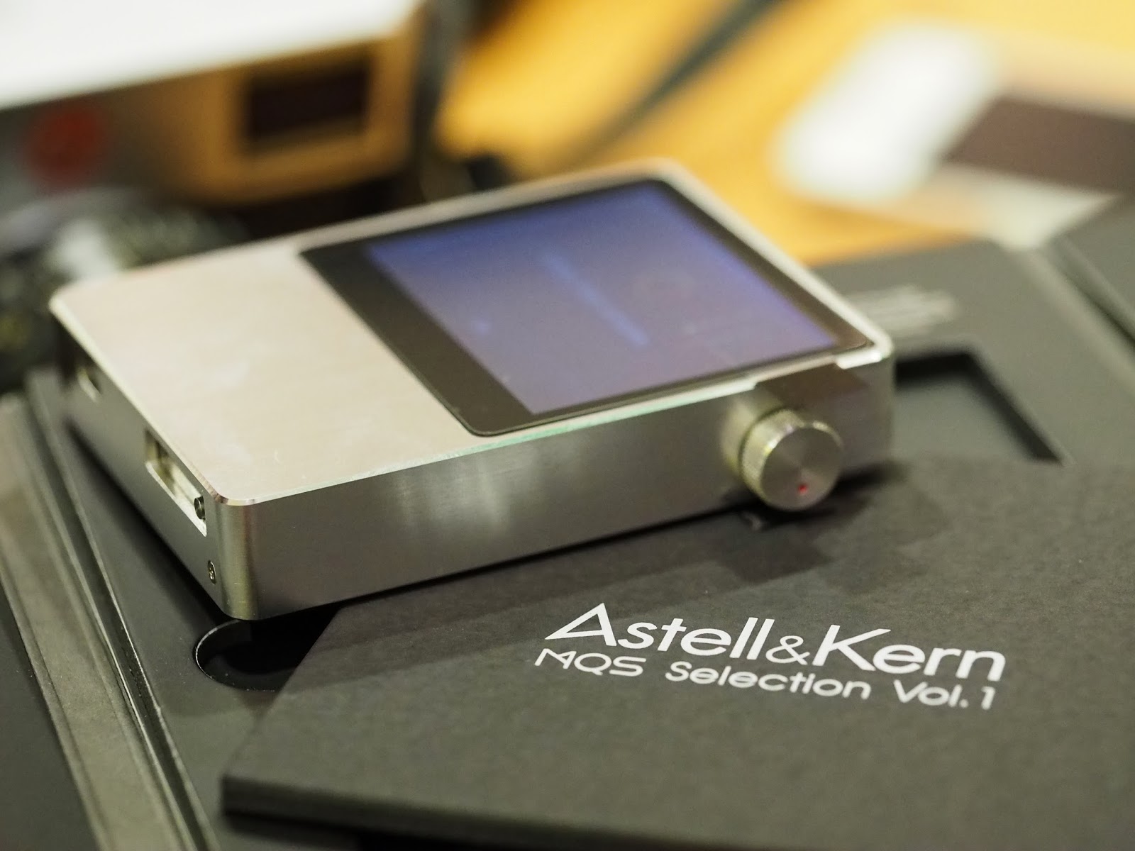 Rise of Leicamen!: Astell & Kern AK100 Digital Audio Player (DAP) Review