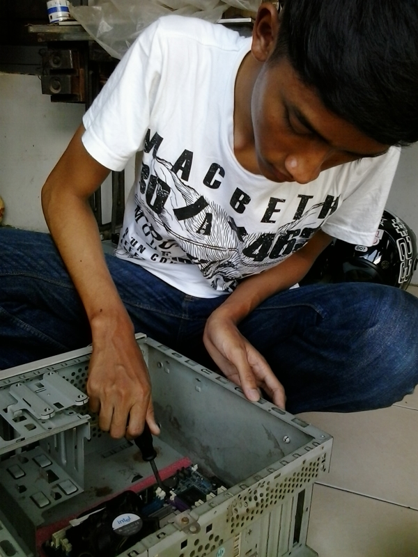 Kumpulan Tugasku: Bongkar Komputer