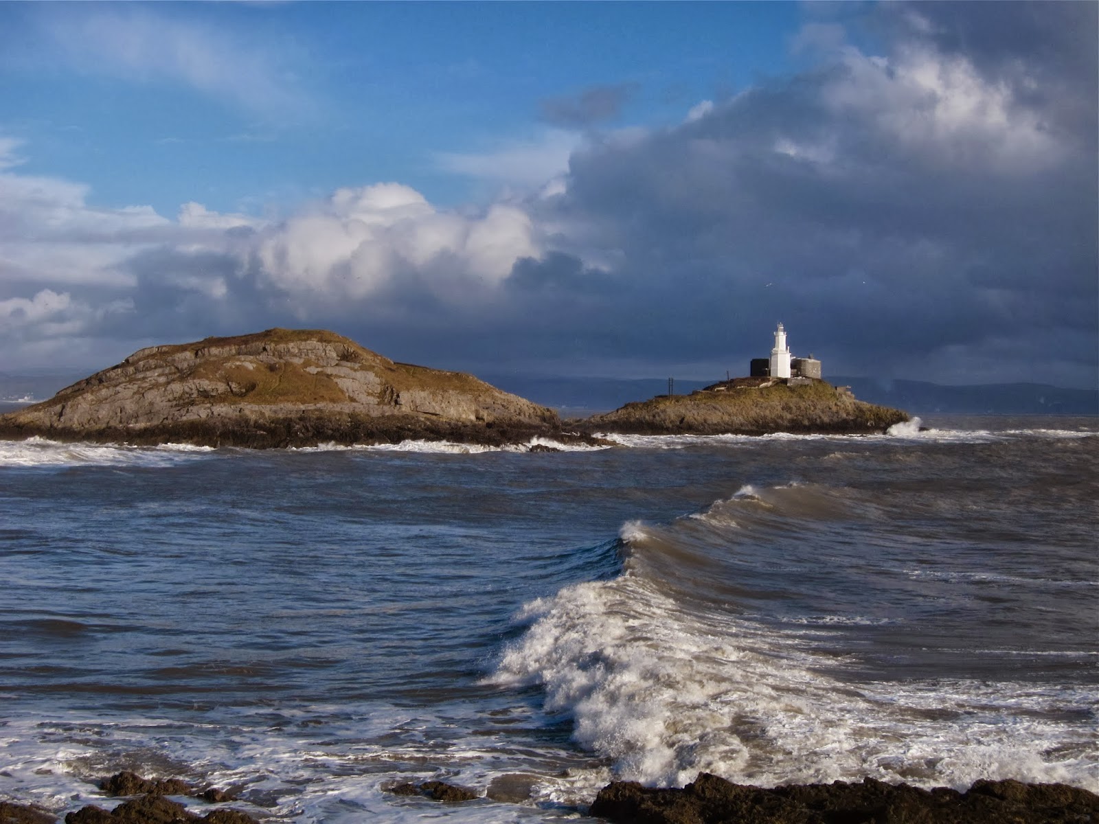 Jim's World: Mumbles lighthouse from Bracelet bay