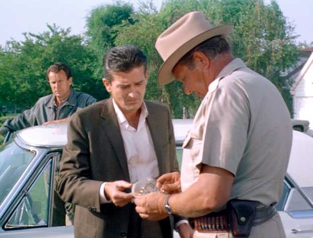 THE INVADERS: Episode 19: The Saucer - 9/12/67