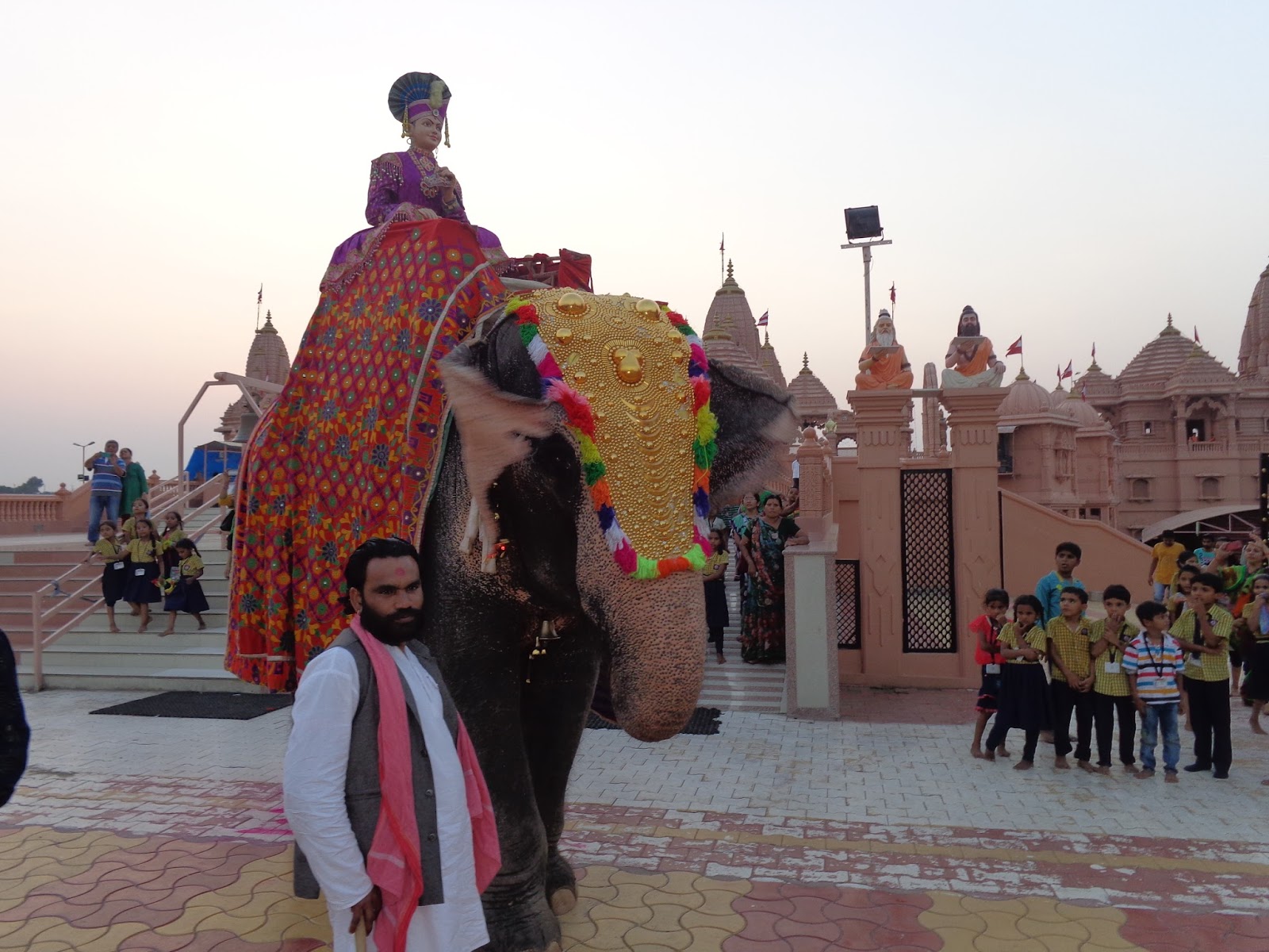 Nilkanth Dham Swaminarayan Temple-Sahjanand Univers in Poicha Gujarat India
