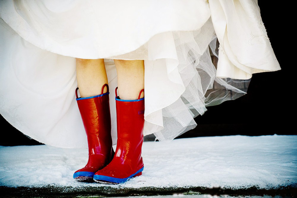 MAPLE LEAF WEDDINGS: Usually red!