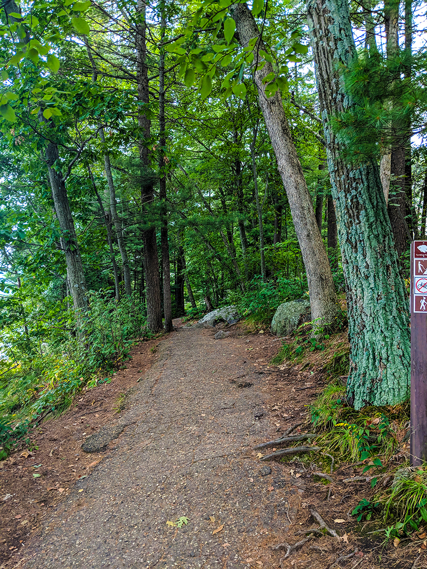 Tumbled Rocks Trail at Devil's Lake State Park