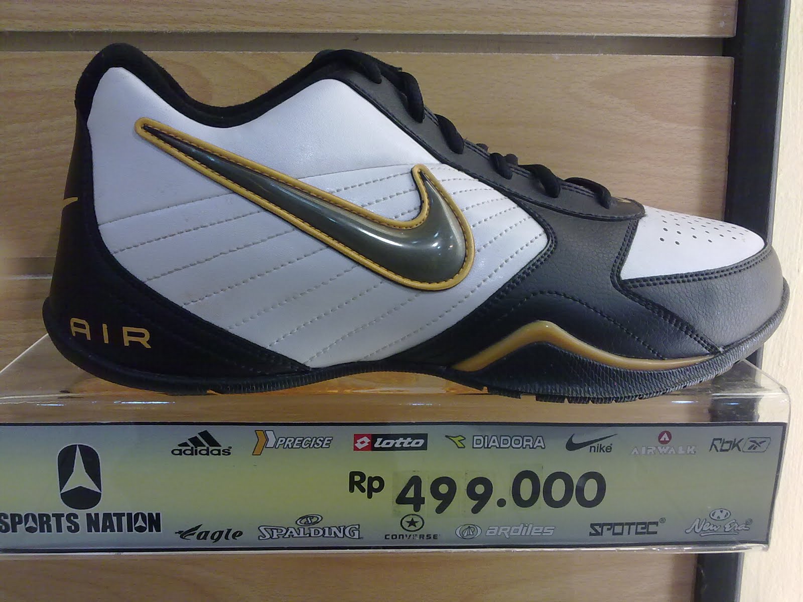 sepatu-bagus: koleksi sepatu basket