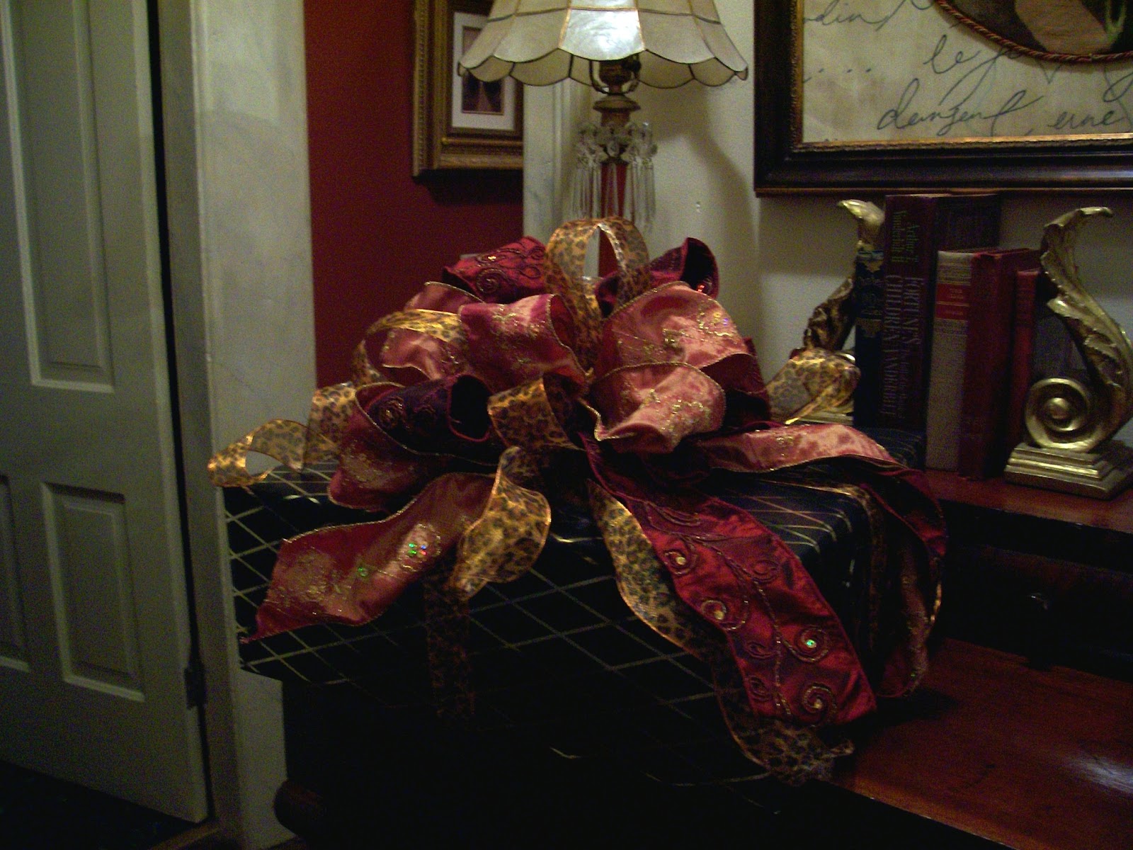 Eye For Design: Beautifully Wrapped Christmas Packages From Lisa Farmer ...