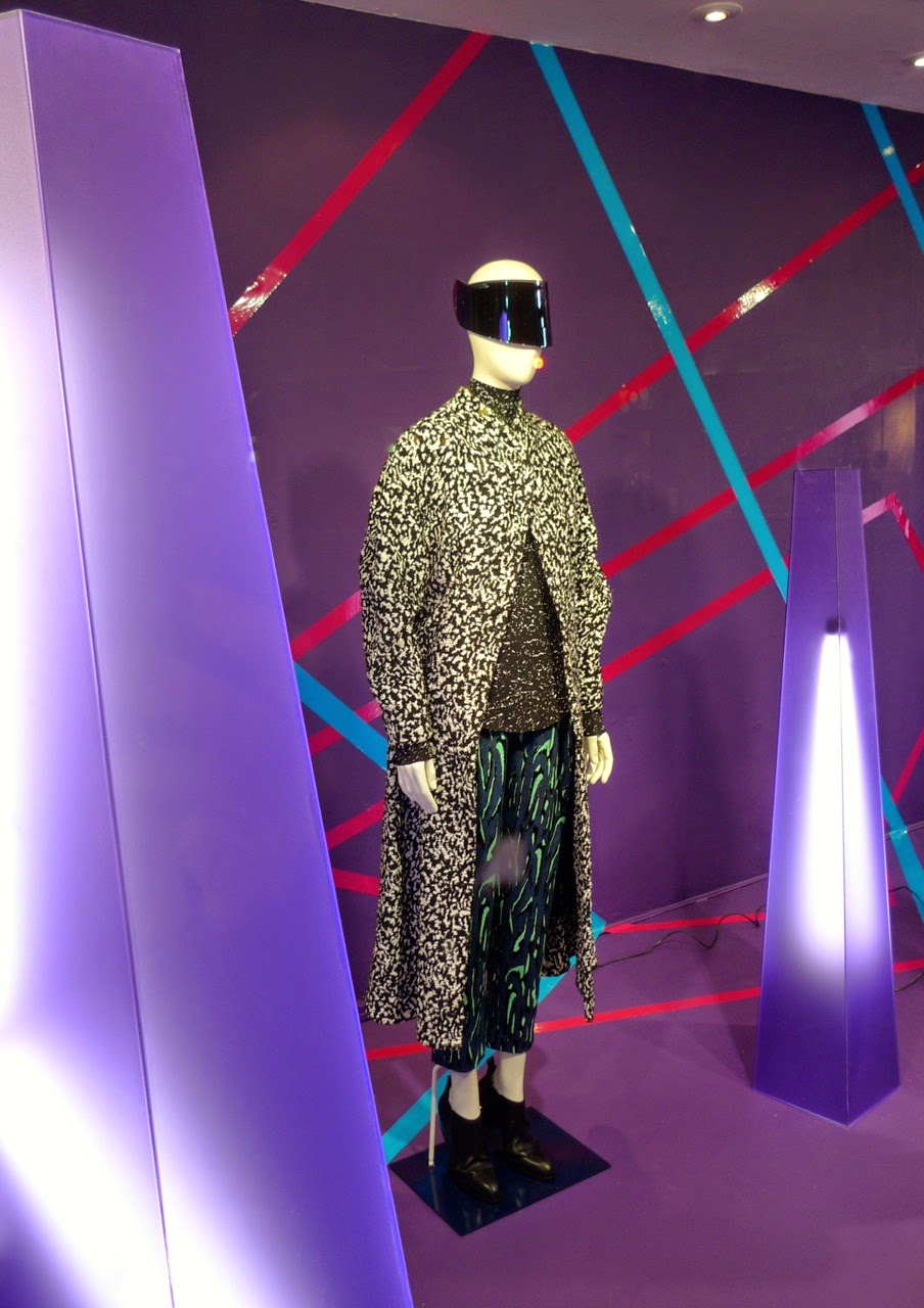 RetailStoreWindows.com: Joseph, London