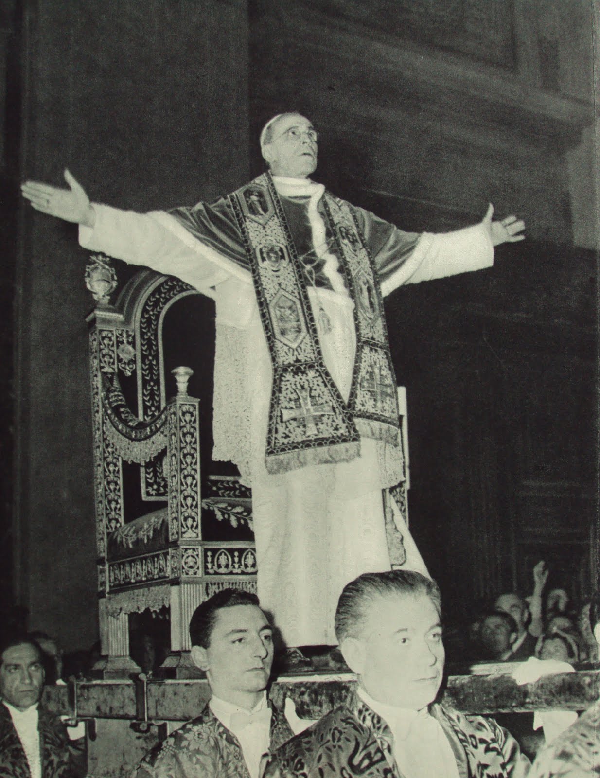Orbis Catholicus Secundus: "Pius XII: A Pope Who Knew How to Pope"