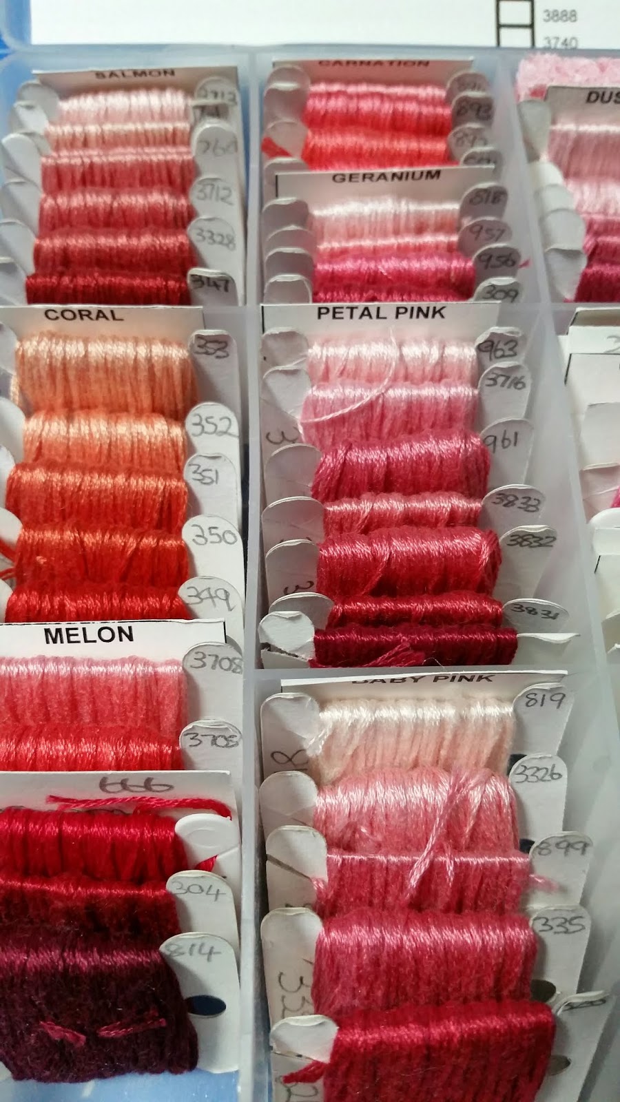 Susan's Sewing Space: Organising DMC Threads