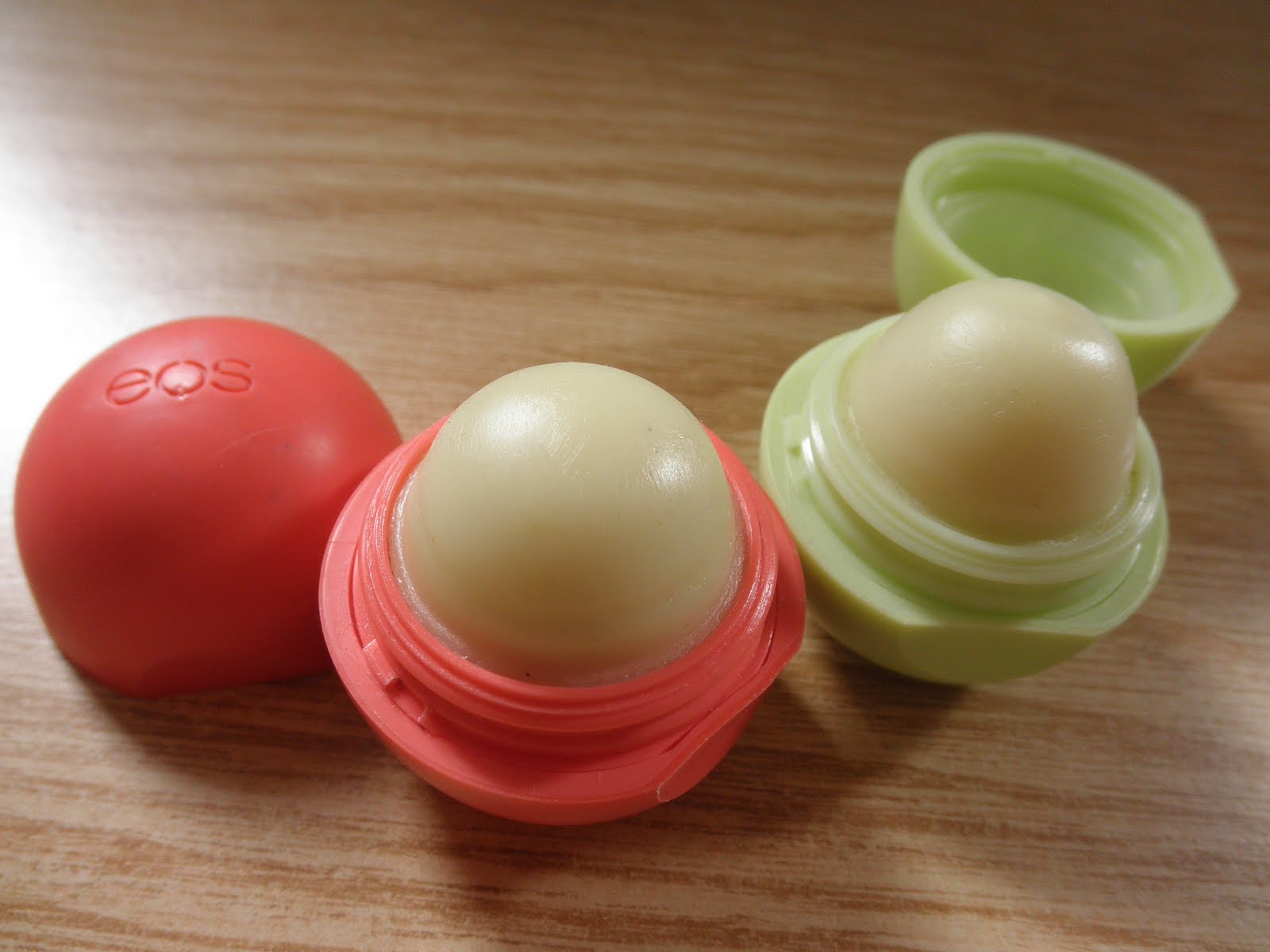 Make Me Pretty 101: Review: EOS Smooth Sphere Lip Balms