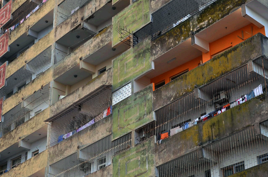 Prédios dos quadrados no Alto Maé - hipótese Egreja e Escola Inglesa de ...