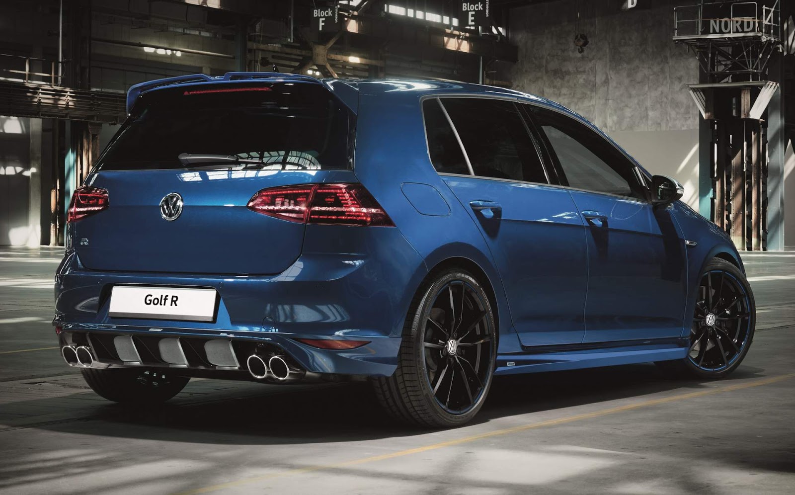 Golf GTI ganha kit Oettinger homologado pela VW - Europa
