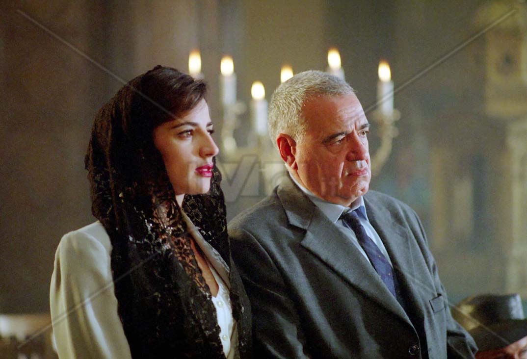 RITA GUANDALINI : LUISA RANIERI IN SPAGNOLI.UNA FAVOLA CONTINUA