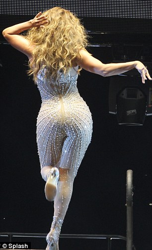 Pay A10tion Jlo Flaunts Her Assets~