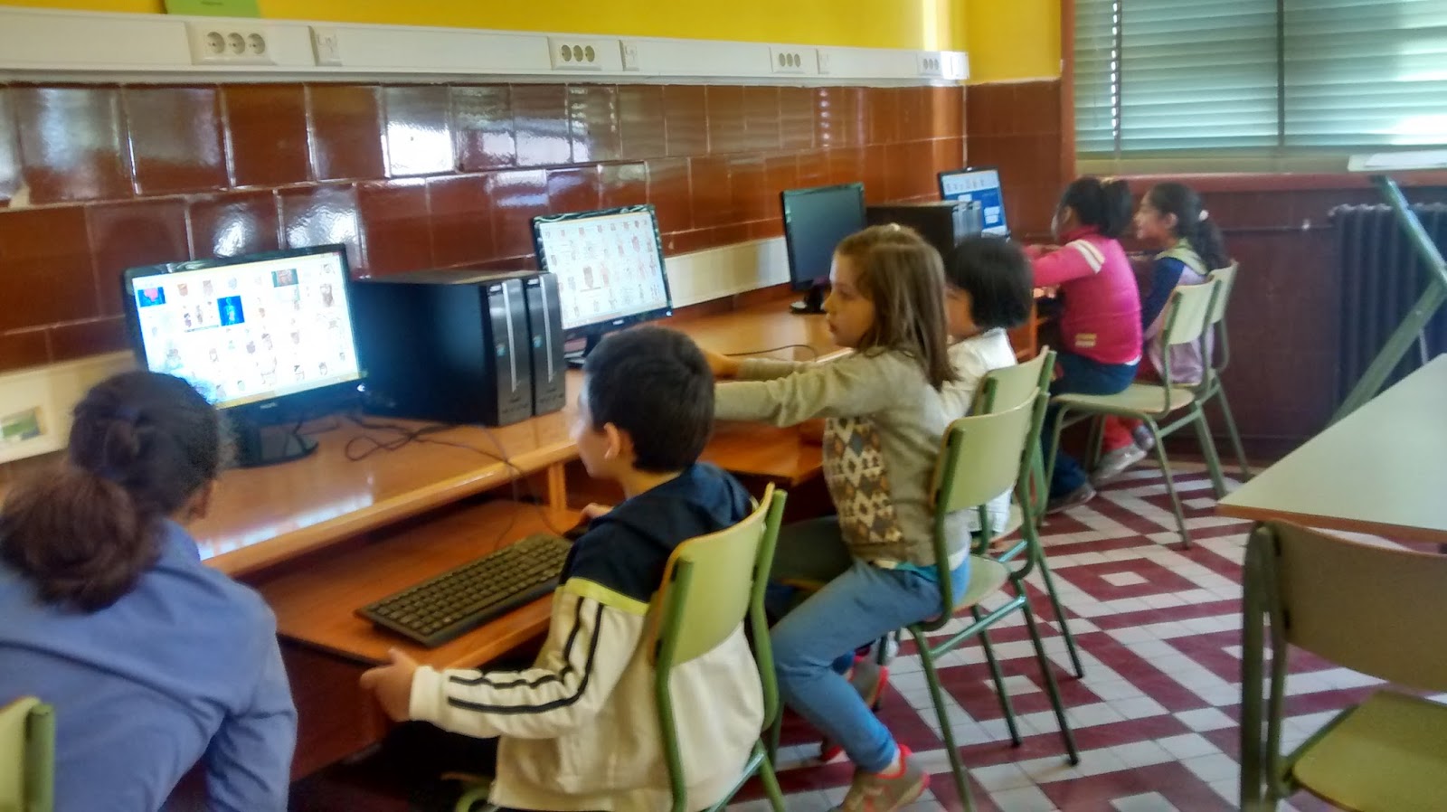 LA CLASE DE CRISTINA: Primera sesión de informática