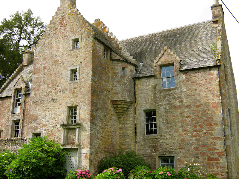 Over the Sea to Glasgow: Medieval Fieldtrip: Glenearn House