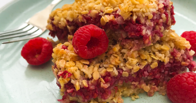Coconut and Raspberry Flapjacks #desserts #cakerecipe