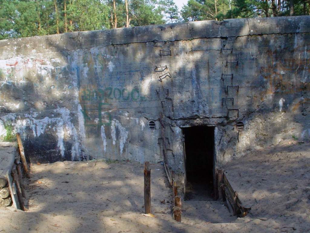 Szeroki Trakt: Niemieckie Bunkry w Dąbrówce.
