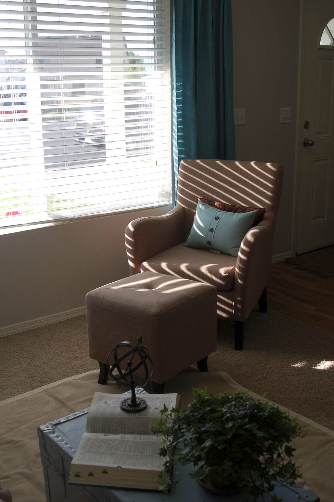 Tales of a Tract Home: Living Room Refresh | Jen Gallacher