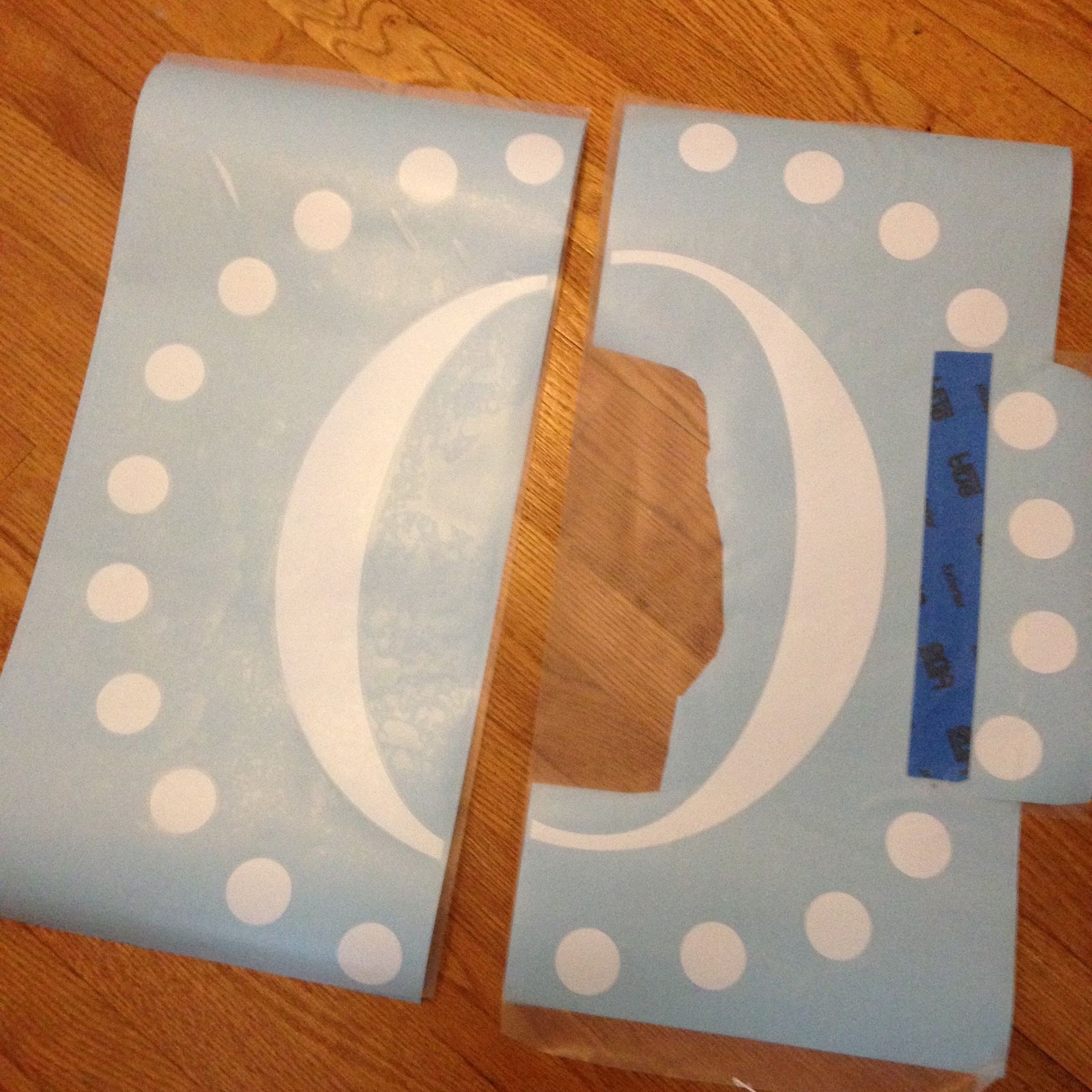 How to Hang a Large Vinyl Wall Decal (Silhouette Tutorial Part 2 of 2 ...