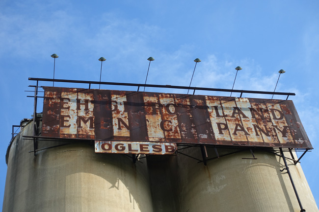 Lehigh South West Cement Company Logo